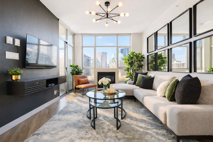 Fifa Luxury Downtown Flat | King Bed & Prime Spot - Vancouver
