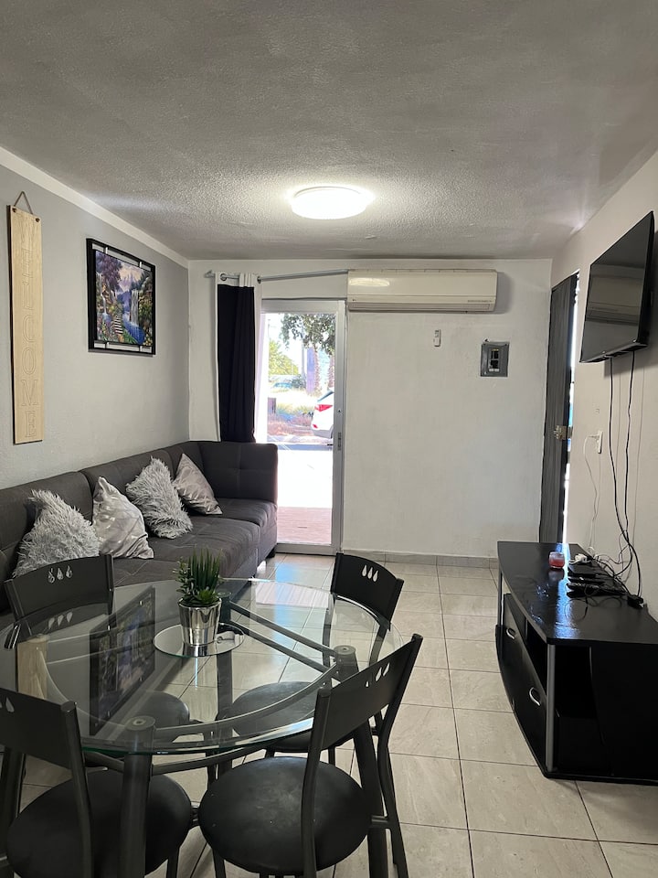 Casa A 5 Min De Plazas Y Del Centro - Los Mochis
