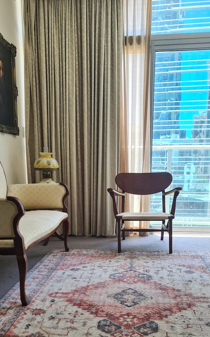 Big City Life - You Are The Center ! - Perth