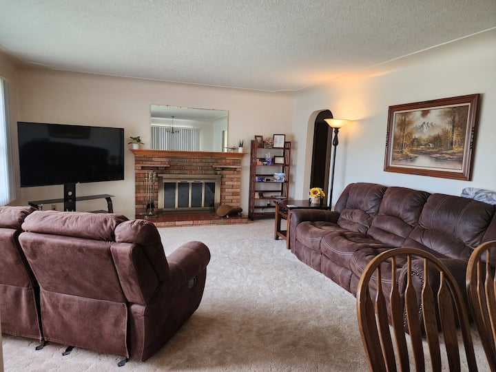 3 Bedroom House Close To Hospitals And Colleges - Billings, MT