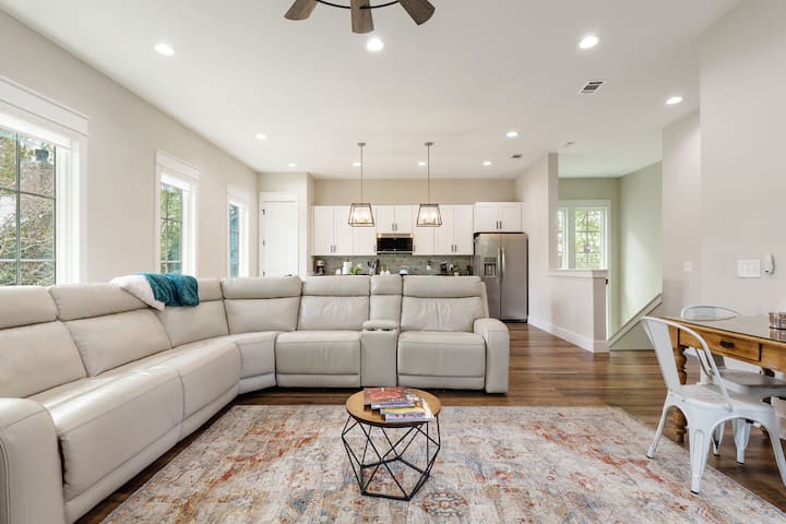 Walk To Palafox Nightlife, Dining And Shopping - Pensacola