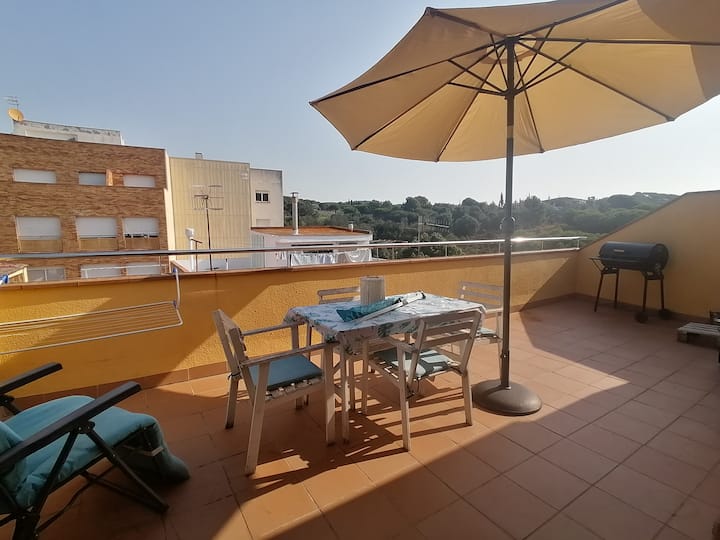 Precioso Apartamento De 2 Habitaciones Con Terraza - Blanes