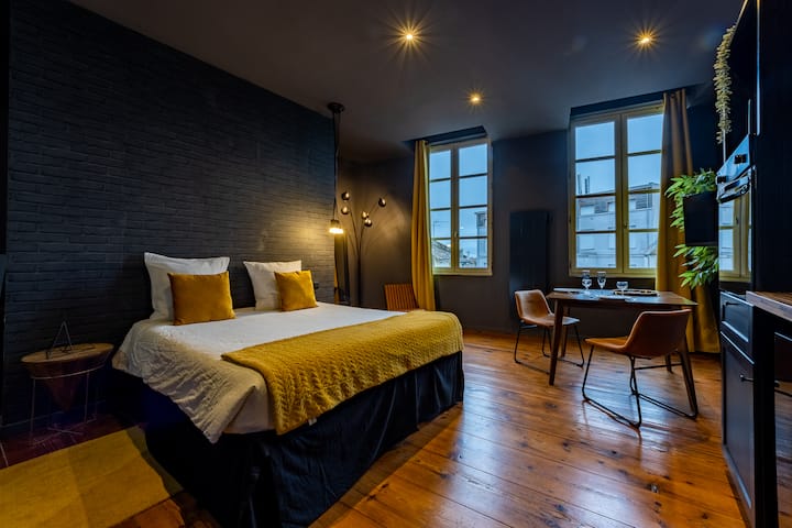 Studio New Yorkais | Bureau&wifi • Centre Moissac - Moissac