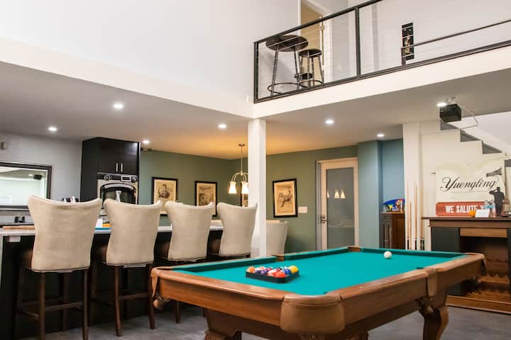 ~Best Over All~
Sophisticated Channelside Retreat - Davis Islands, FL