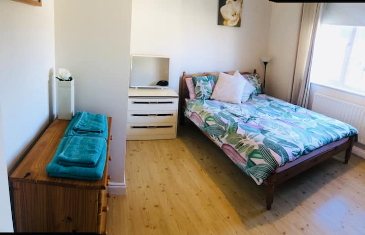 Double Bedroom With Private Bathroom - 털러모어
