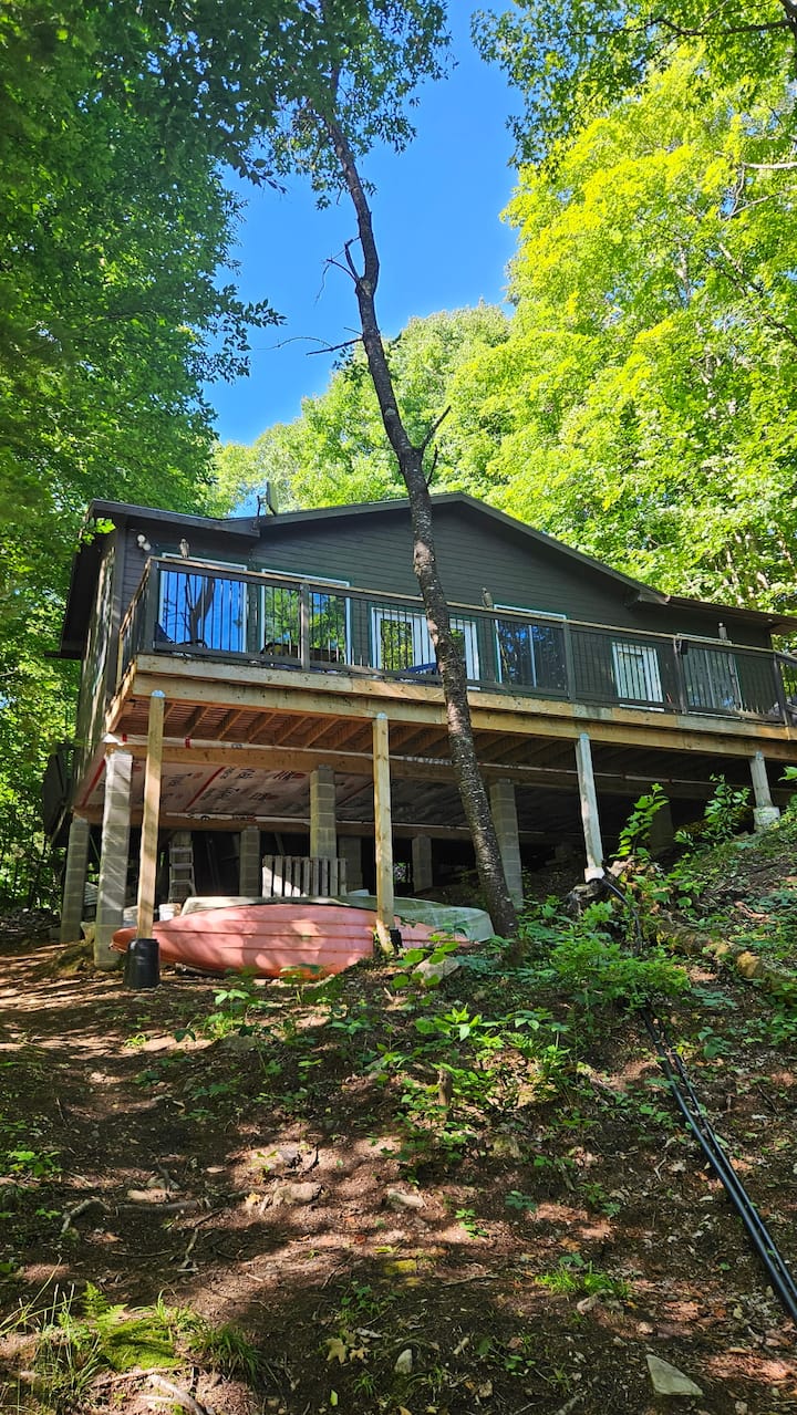 Northern Treetops|cozy Cottage On A Quiet Lake - Muskoka District Municipality