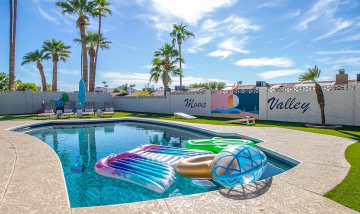 Midcentury Luxe+heatedpool+outdoortv&games+mural - Phoenix, AZ