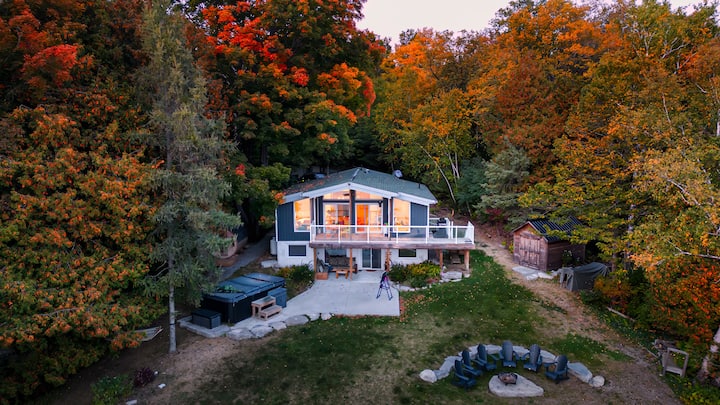 Gallery On The Lake - Kawartha Lakes