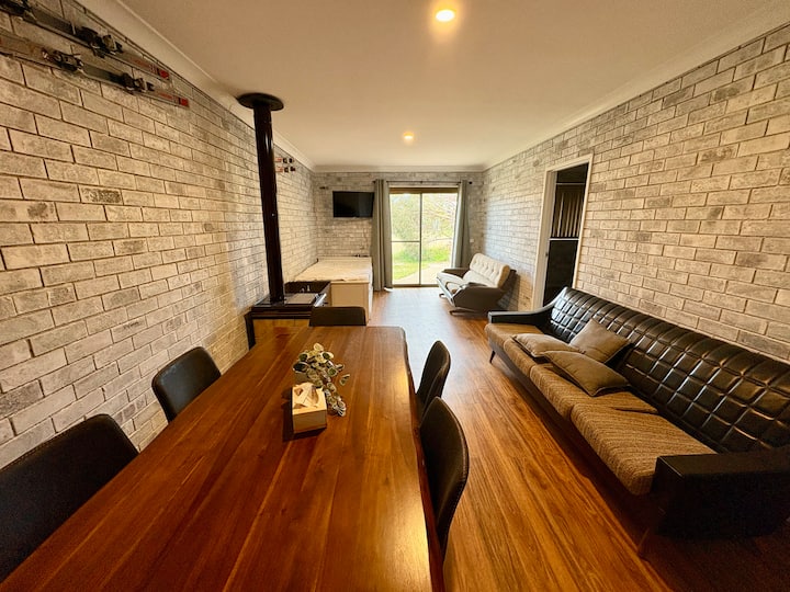 Cozy Granny Flat With Fireplace - Berridale