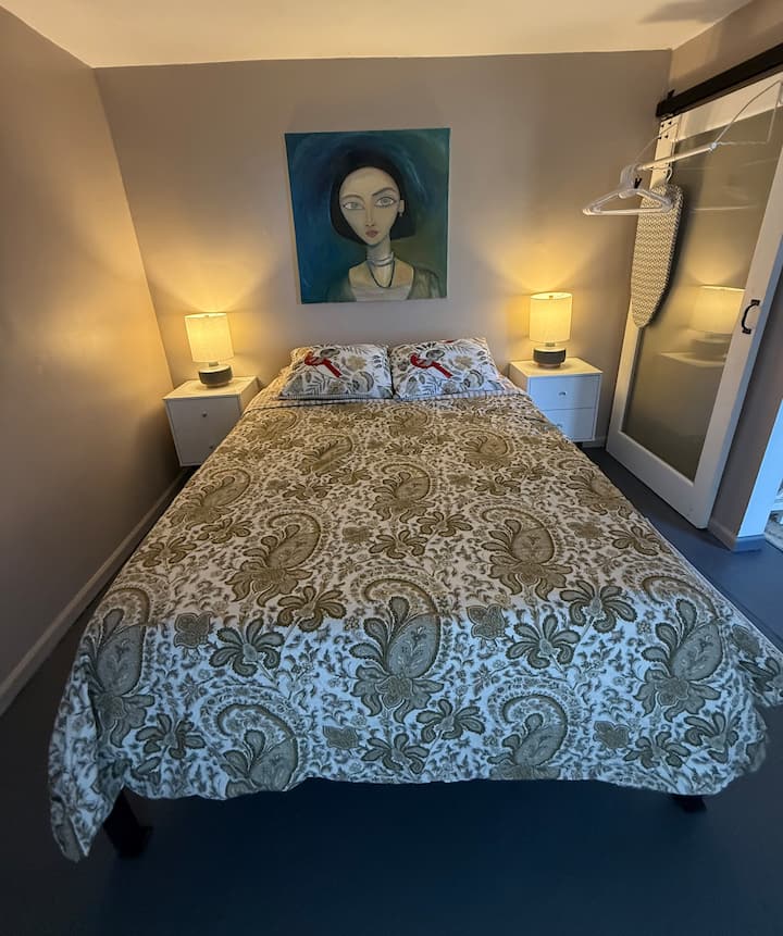 Artful 2br Studio Escape • 13 Min To Downtown Kc - Kansas City, KS