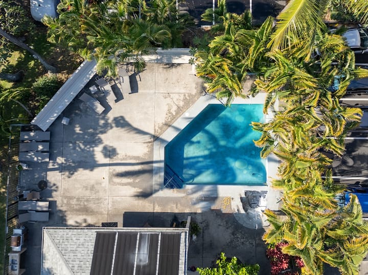Downtown 1br • Ac • Pool & Bbq • Fast Wifi - Kailua-Kona, HI