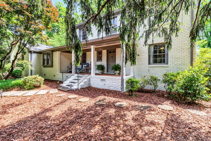 Emory Luxury-- Family Friendly, Prime Location! - Buckhead