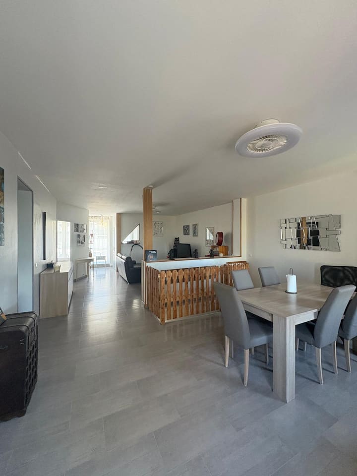 Entre Semnoz Et Cheran. - Haute-Savoie