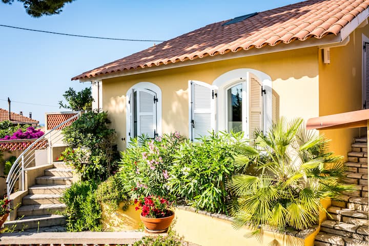 Maison De Charme Cassis Centre Avec Parking - Cassis