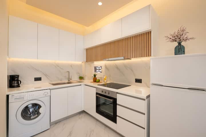 Deluxe Apartment With Park View - Ágios Nikolaos