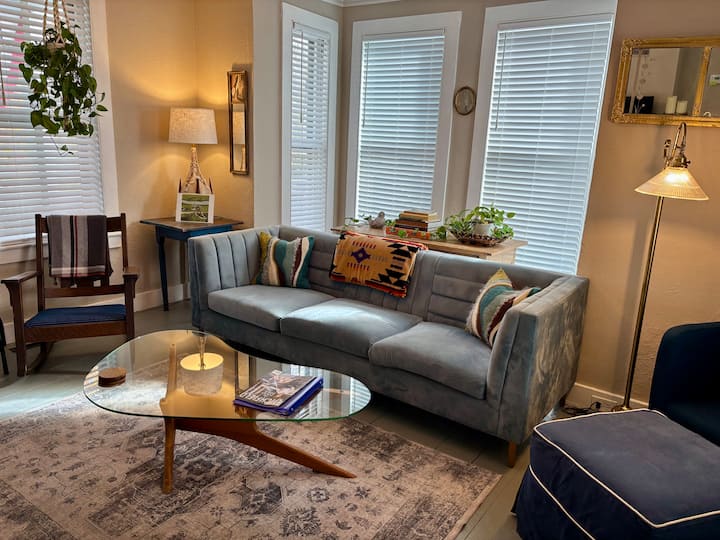 “The Clemons!”   Central Ac - 3 Beds -  Main Level - Connecticut