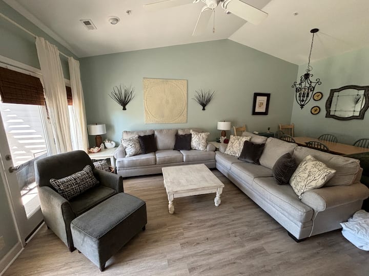 Lovely 3br Condo With 2 Pools, 6 Min From Beach - Sunset Beach, NC