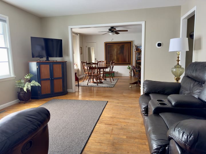 Conveniently Located Home In Carrollton - Carrollton, MO