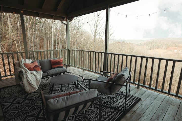 Unplug On A Private Mountaintop Retreat - Hillsville, VA