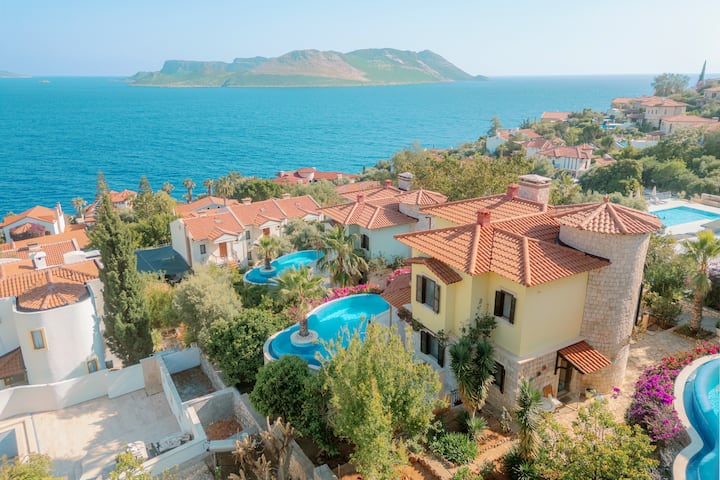 Villa Limon | Private Pool Villa With Meis View - Kaş