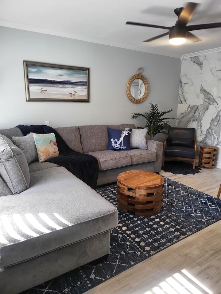 Unit 104 - Sandpiper Place - Gulfport, FL