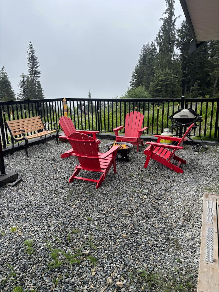 Mountainside - Harrison Hot Springs