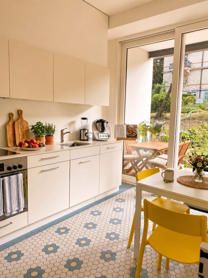 Amazing Central 3 Room Apartment With Own Garden - Zurich