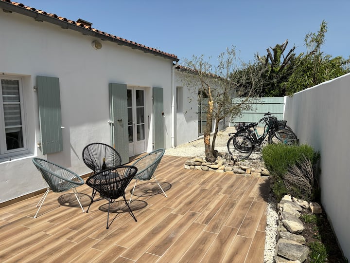 Ile De Ré, Ste Marie De Ré-maison, Terrasse, Park - Île de Ré