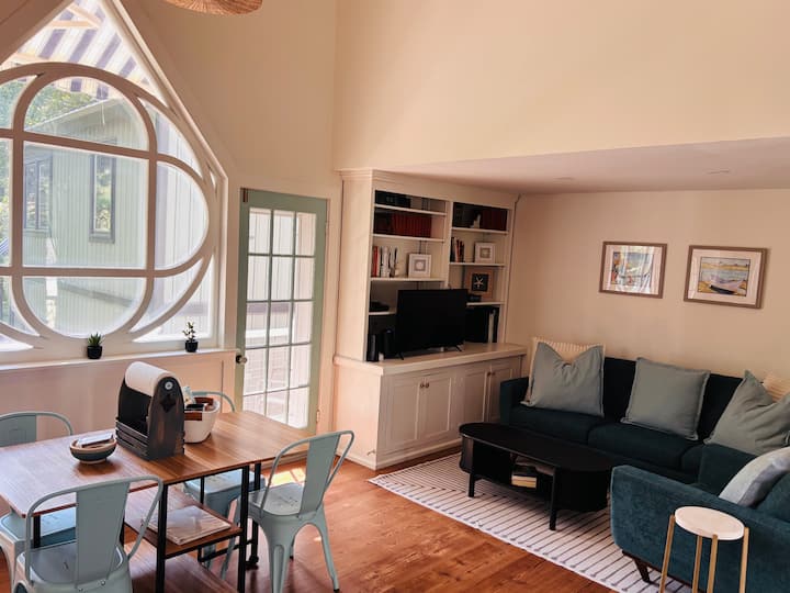 Maison Roseaux - A Cozy Cottage Retreat By The Sea - Wells, ME