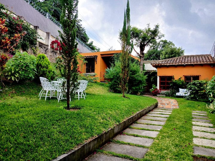 Beautiful  Villa  Few Minutes From Dowtown Antigua - Guatemala