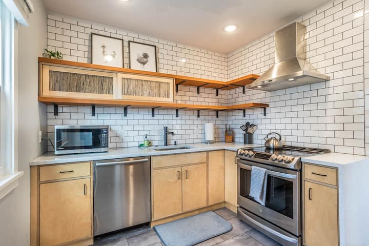 Urban Oasis Near Dtsf/sanford - Sioux Falls, SD