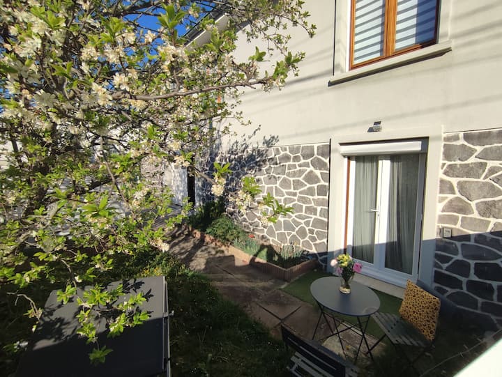 Grand Studio Avec Jardin Et Entrée Privative - Clermont-Ferrand