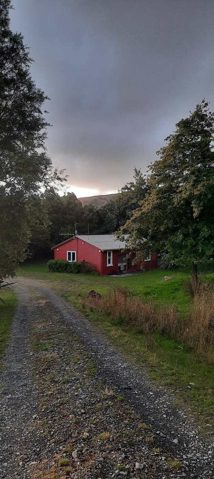 Quaint And Cozy 1 Bedroom Cottage With Fireplace - Ashhurst