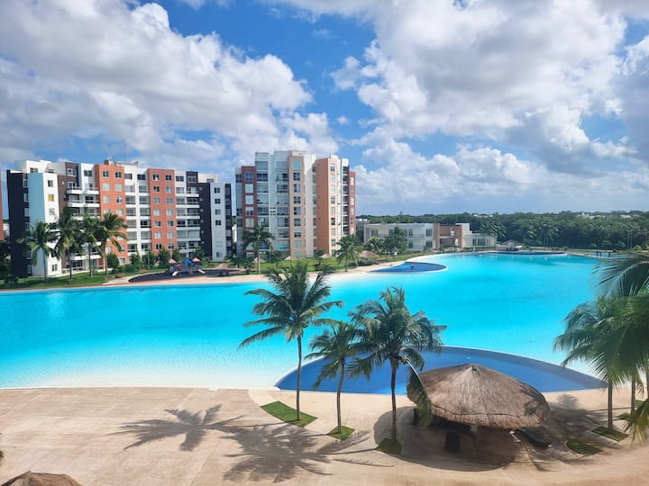 Cancun Getaway • Terrace, Lagoon Access + 7 Pools - Cancún