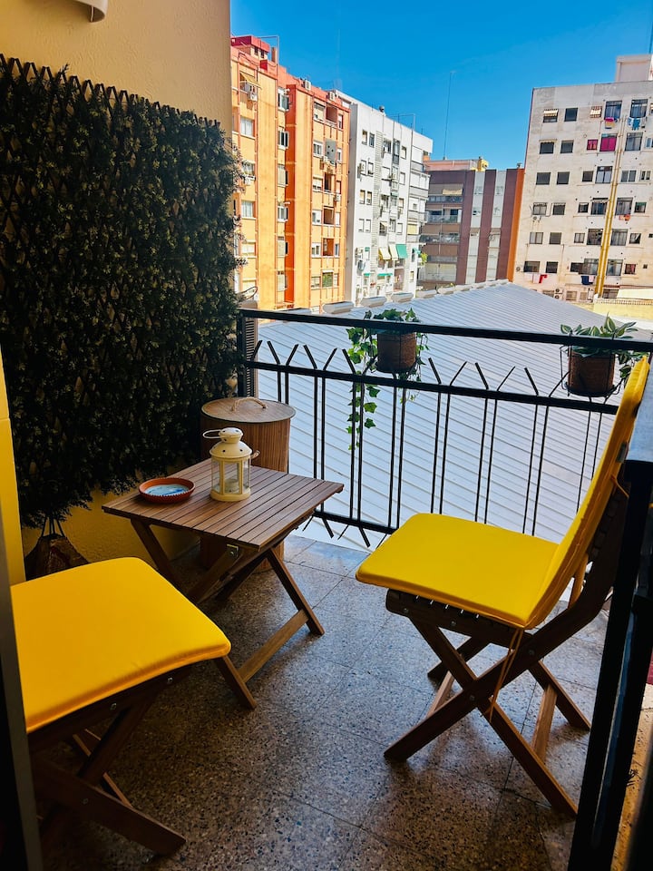 Apartamento En Zona Blasco Ibáñez Cerca De Playa - Valencia