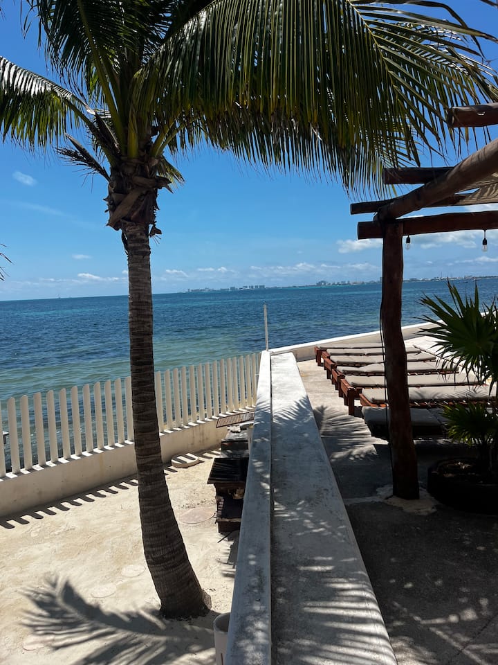 Lovely 1-bedroom Seafront/ Depto Con Vista Al Mar - 坎昆
