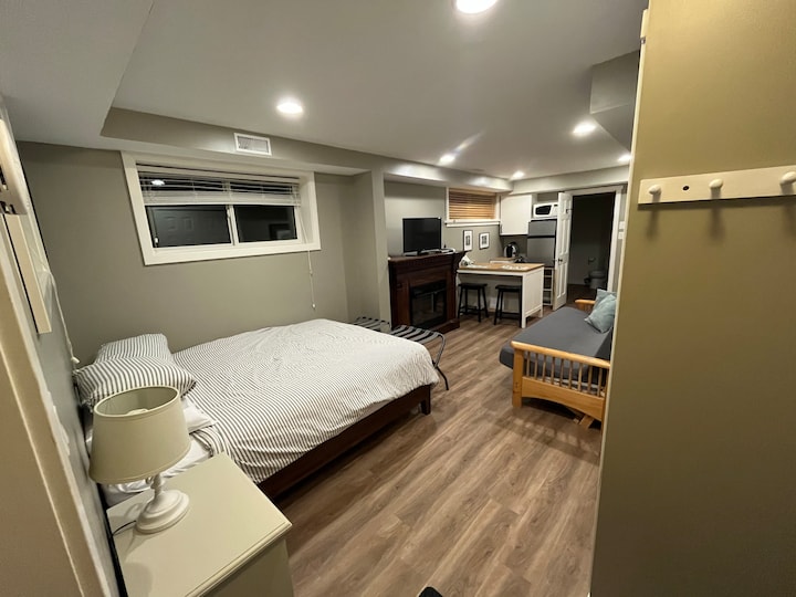 Varsity Creek (College Heights) Studio Suite - Prince George