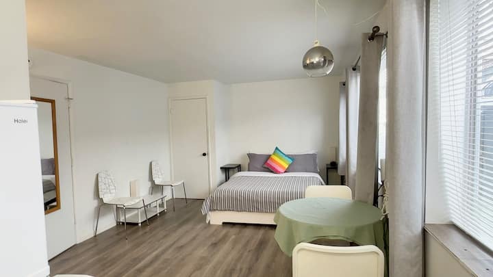 Heart Of Capitol Hill Private Studio 山 - 시애틀