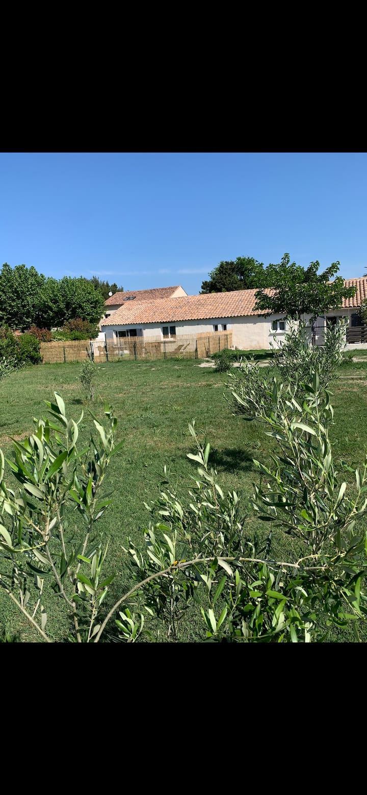 Maison Familiale En Campagne Au Coeur Des Alpille - Tarascon