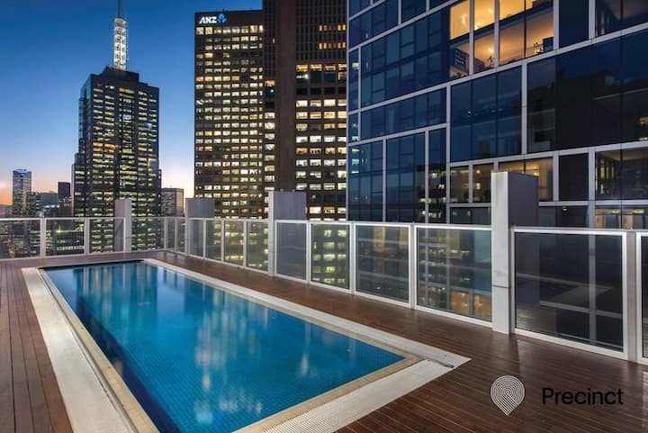 Luxury Accommodation With Rooftop Pool. - Melbourne