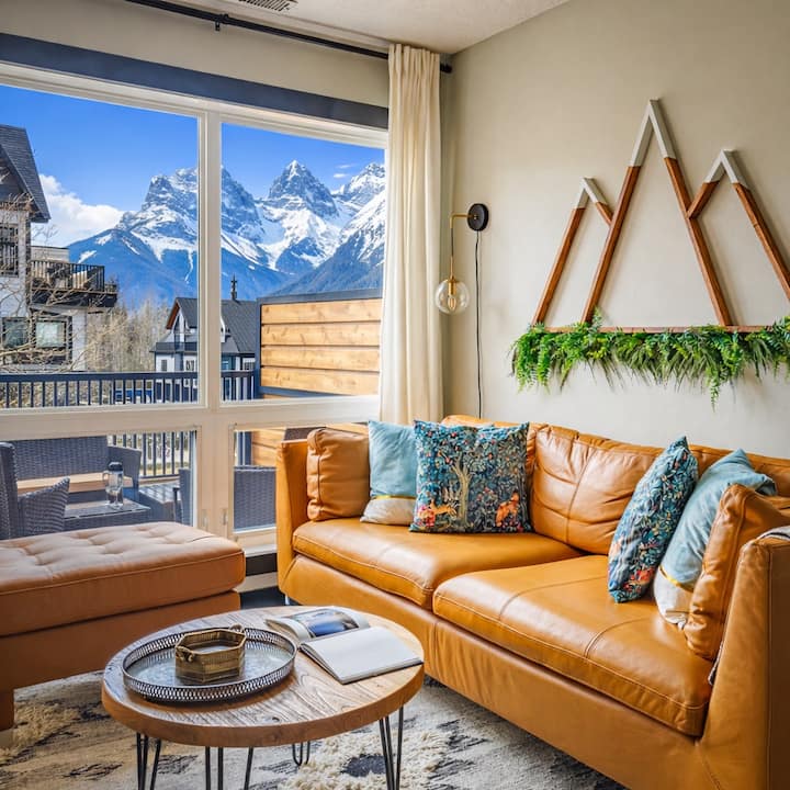 "Alpine Oasis" At Alpine Village - Canmore