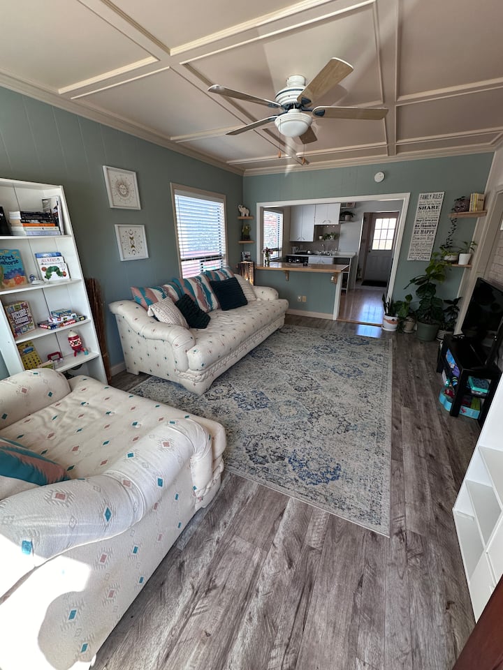 1-bedroom Character House In Sidney By The Sea - Sidney
