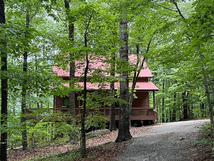 Yonah View Lodge -2br Cabin W/hot Tub And Fire Pit - Cleveland, GA