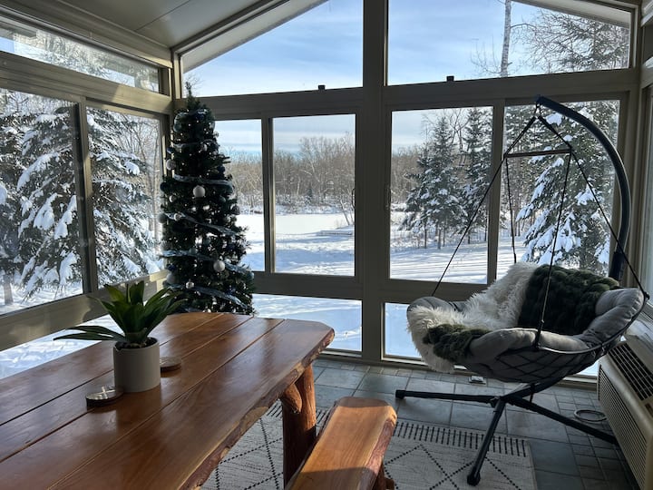 Decor For Holidays! Scenic River Cabin | Hikesauna - Minnesota