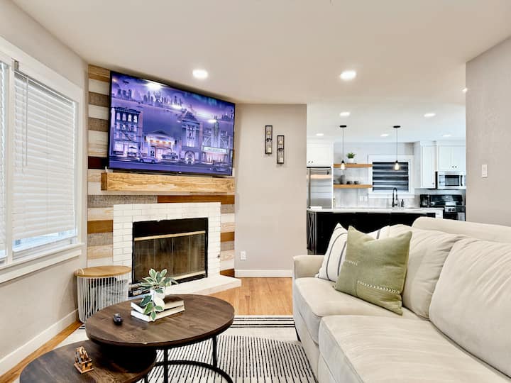 The Wildwood Luxe Retreat - Lubbock, TX