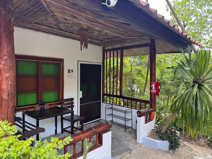 Romantic Bungalow With Large Bed And Private Patio - Krabi