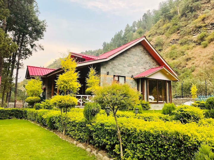 Guestfav Elite 2bhk Riverville•lawn•wifi•bnfirebbq - Kullu