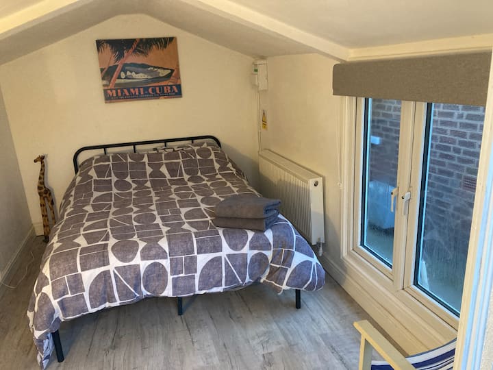 Shepherd Hut/cabin Walking Distance Of City Centre - Hereford