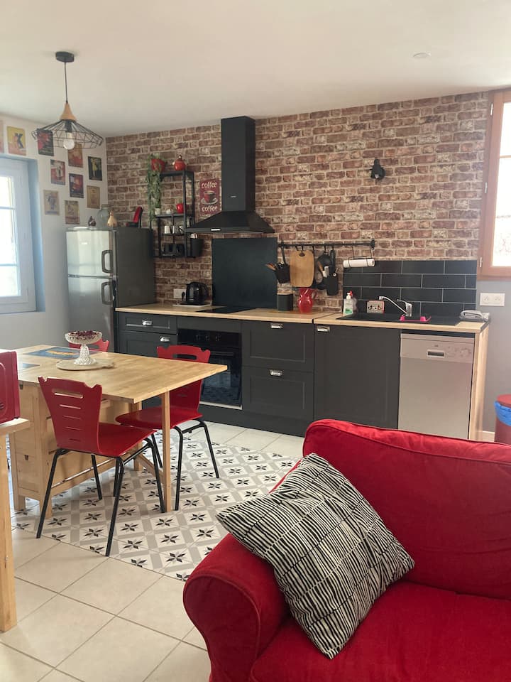 Superbe Appartement Avec Terrasse, Parking Gratuit - Hérault