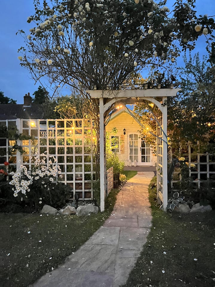 Our Little Retreat - 크로이던